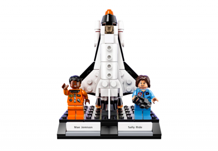 LEGO Women of NASA Review - Little Bins and Bricks